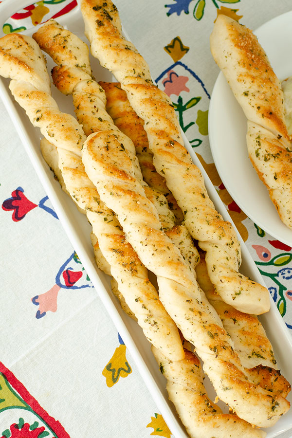 Easy Homemade Breadsticks - Real Mom Kitchen