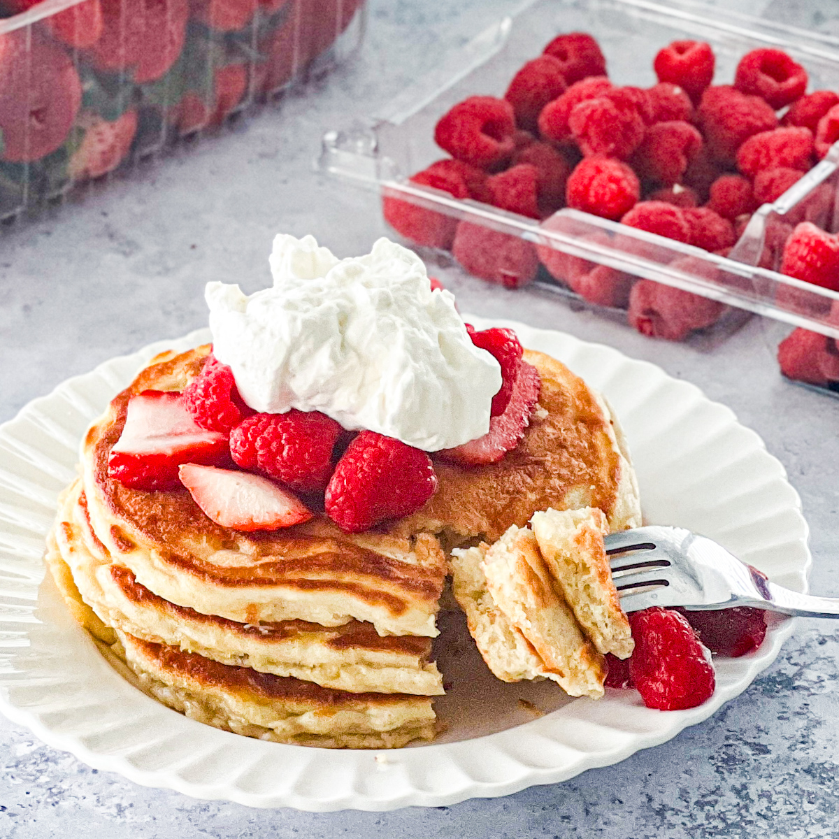 Amish Buttermilk Pancakes - Real Mom Kitchen - Breakfast