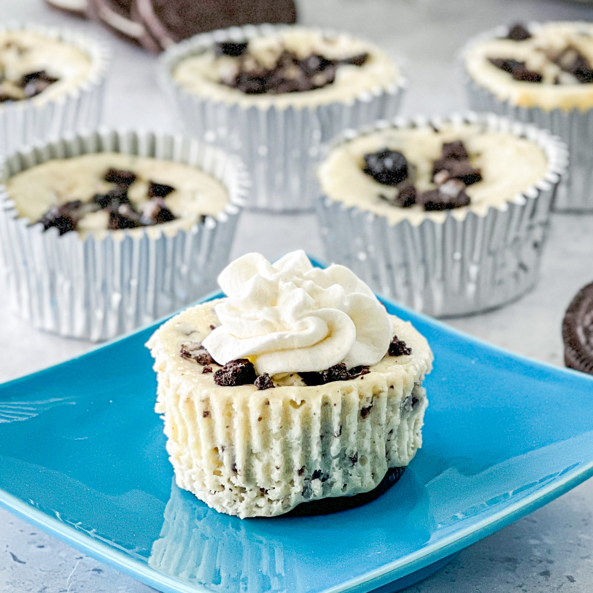 Easy Mini Oreo Cheesecakes - Real Mom Kitchen - Dessert