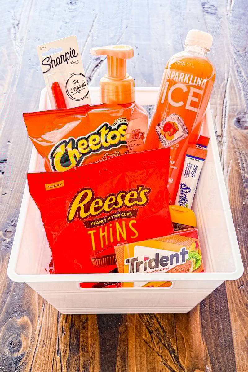 Crafting the Perfect Color-Themed Gift Basket - Real Mom Kitchen